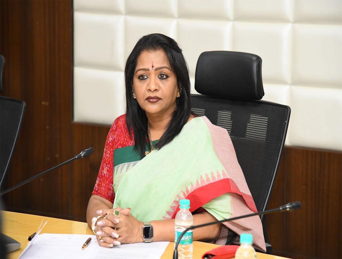 Be Vigilant To Avoid Any Accidents Due To Rains: GHMC Mayor | HydNow