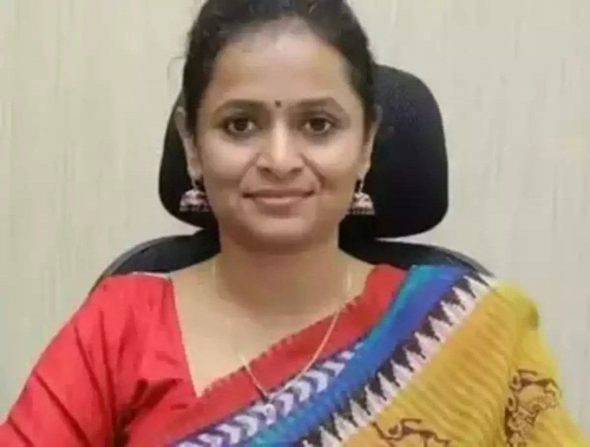 IAS Officer Arrested By ED In A Money Laundering Case | HydNow