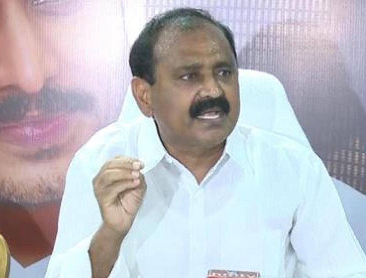 Bhumana Karunakar Reddy Sworn In As TTD chairman | HydNow